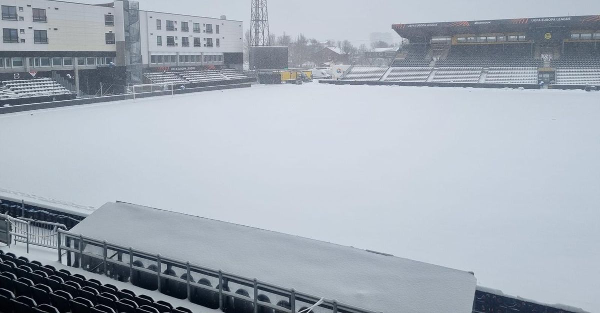 Bodo/Glimt-Lazio, Aspmyra Stadium invaso dalla neve - VIDEO ...