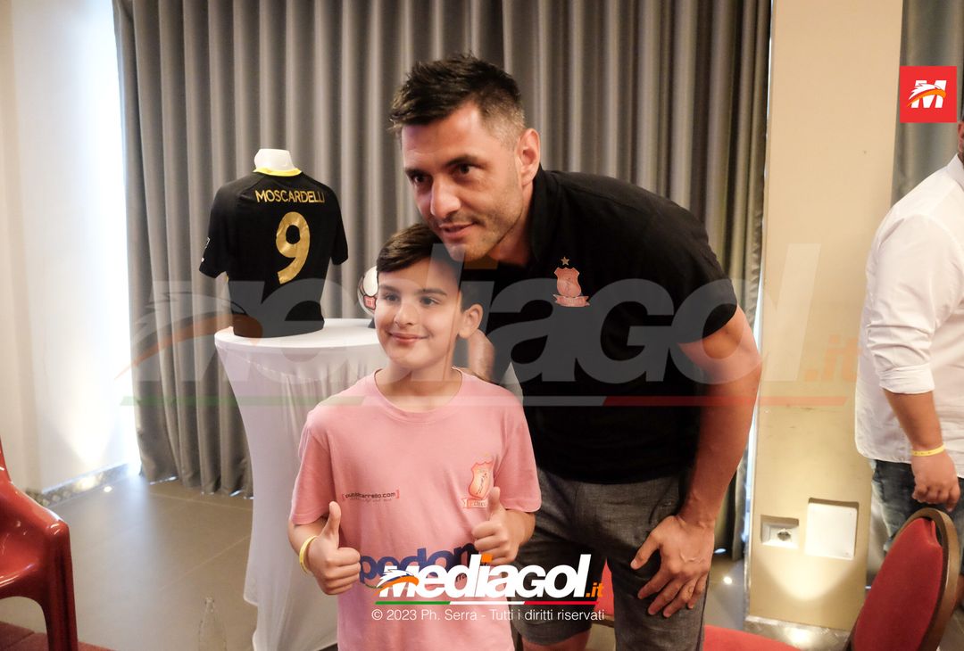 FOTO La Cavera Accademy, Moscardelli e l’ex Palermo Amelia tra aneddoti ...