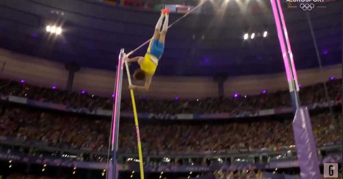 VIDEO / Mondo Duplantis vince l'oro nel salto con l'asta e segna il ...