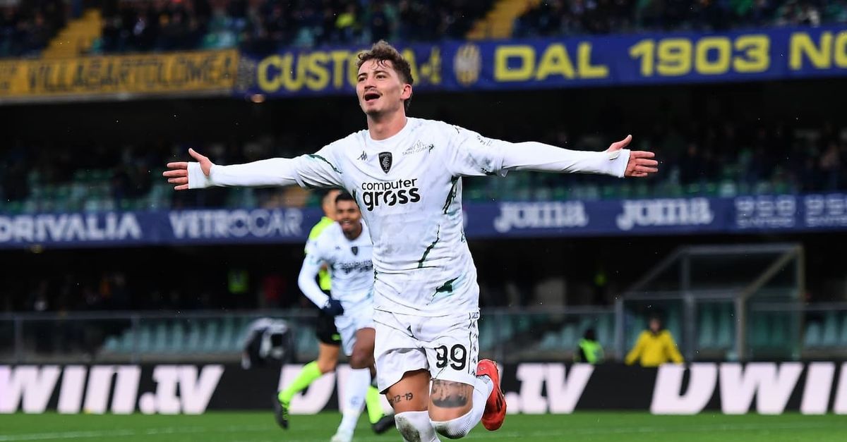Serie A, Esposito da urlo: 4 gol in stagione, il doppio record in ...