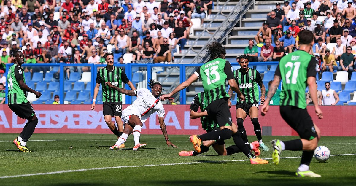 Sassuolo Milan 2 1 Al 45 Inizio Shock Poi In Partita Serie A News