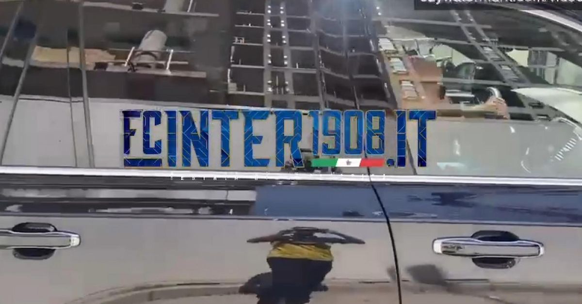 VIDEO FCIN1908 / Inter, Arnautovic arrivato in sede per la firma - FC ... VIDEO FCIN1908 / Inter, Arnautovic arrivato in sede per la firma - FC ...