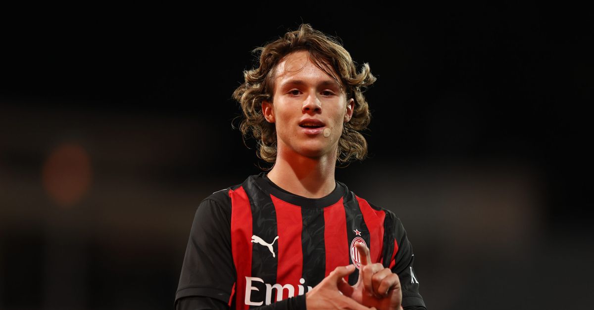 UFFICIALE, Comotto dopo la super Tournée con il Milan va allo Spezia ...