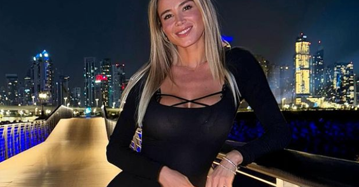 Diletta, buonanotte da Dubai. Eleganza e sensualità, la Leotta incanta con un abito nero - Golssip