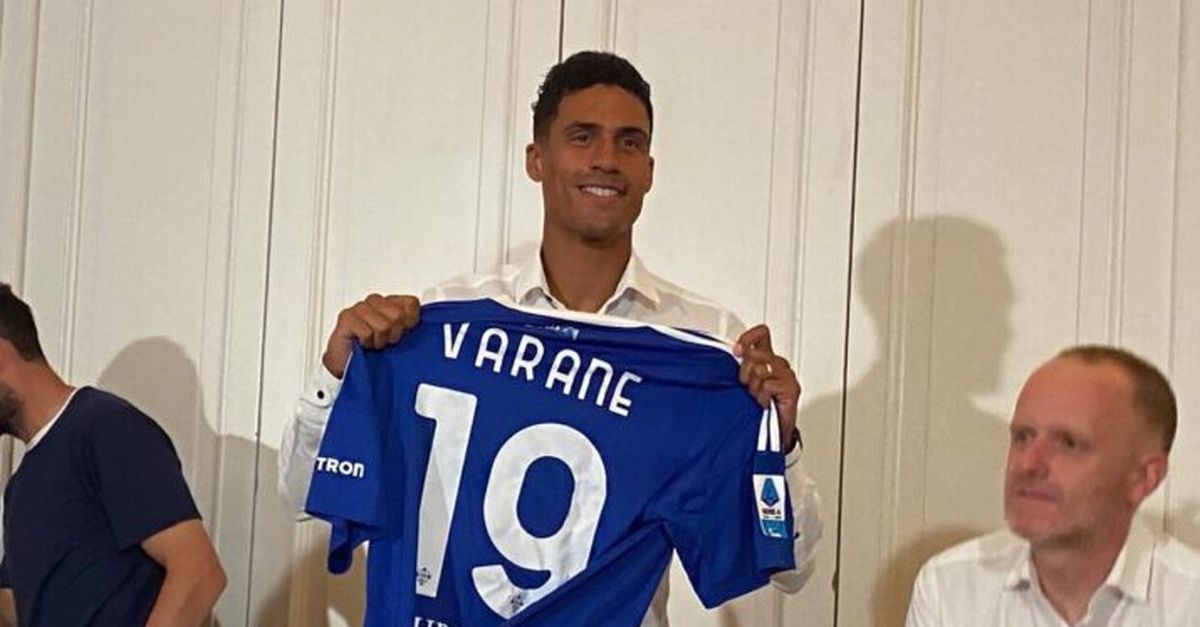 UFFICIALE – Varane resta al Como dopo il ritiro: il suo nuovo ruolo nel ...