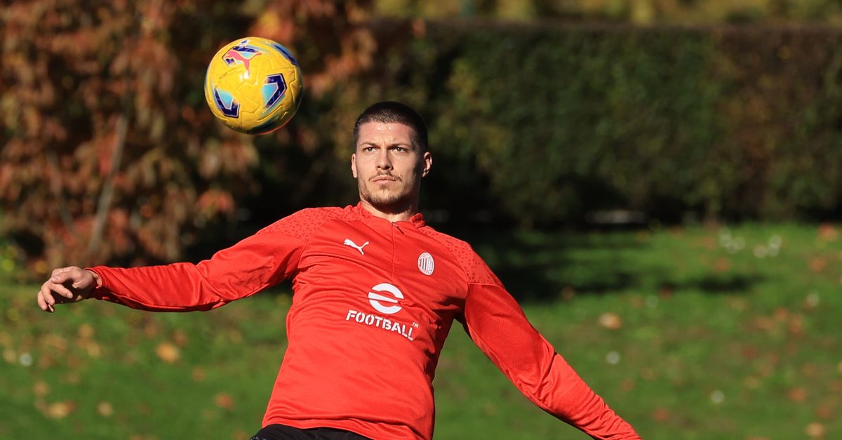 “Jovic? Se segna con la Fiorentina esulta”. Ma il Milan paga 500mila ...