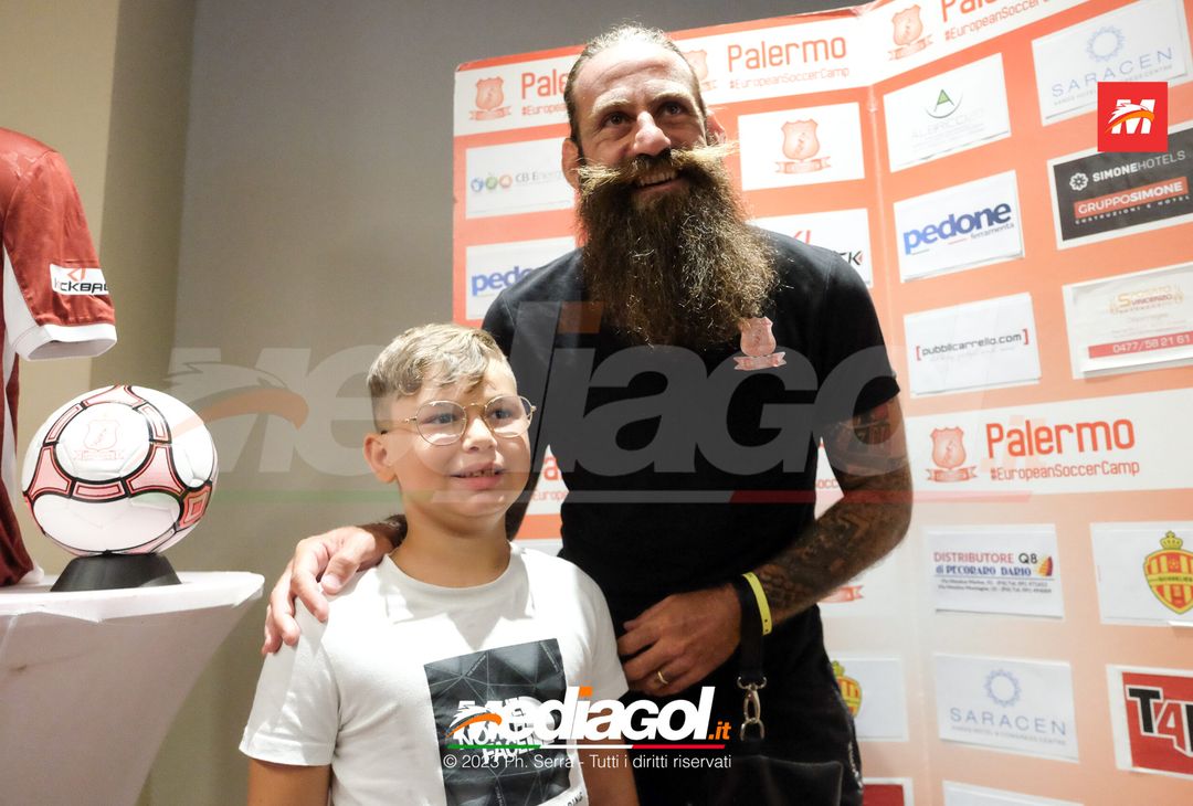 FOTO La Cavera Accademy, Moscardelli e l’ex Palermo Amelia tra aneddoti ...