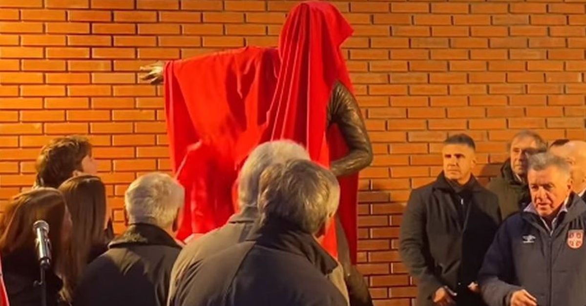 Stella Rossa, un nuovo monumento al Marakana: e poi testa al Milan ...