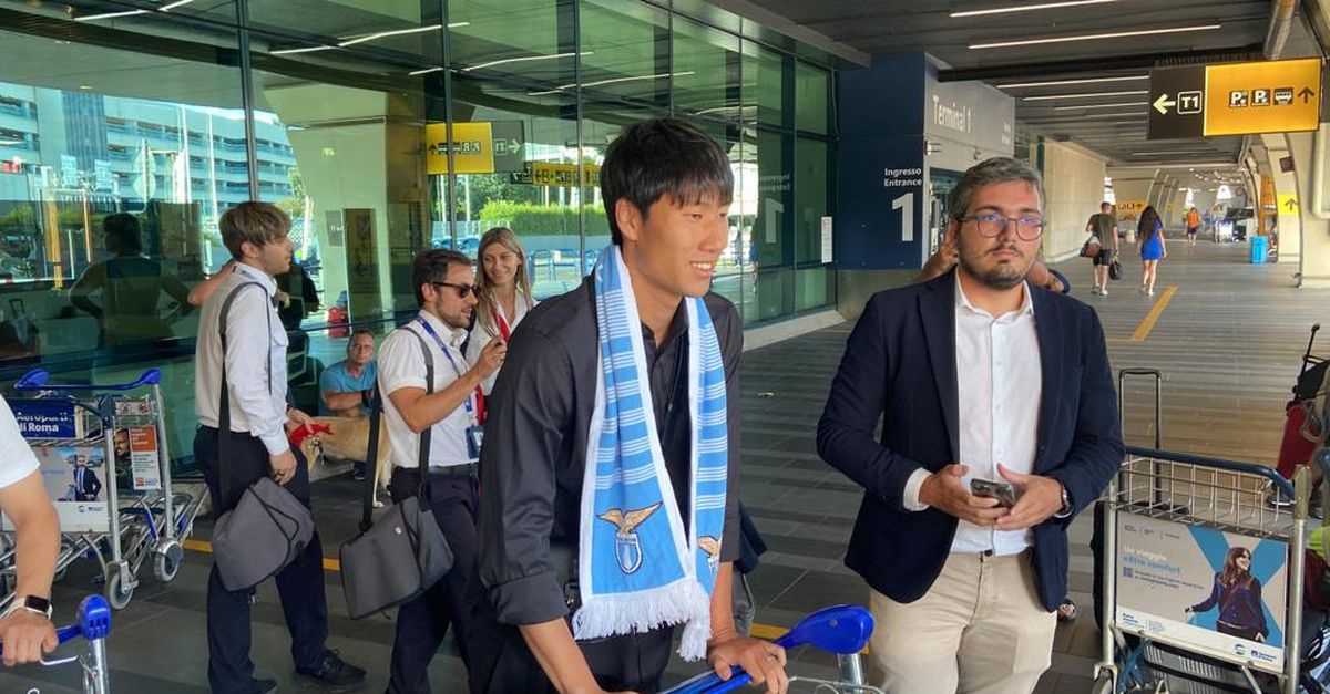 Kamada è Arrivato A Fiumicino La Lazio Chiude Il Secondo Colpo Video