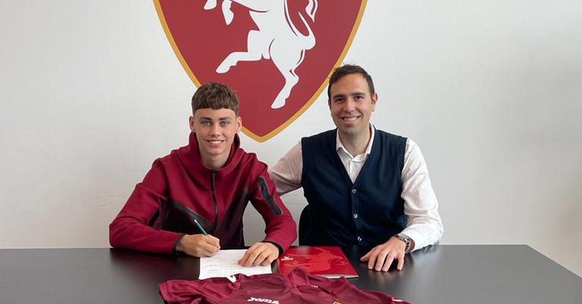 UFFICIALE: Sergiu Perciun firma il suo primo contratto da ...