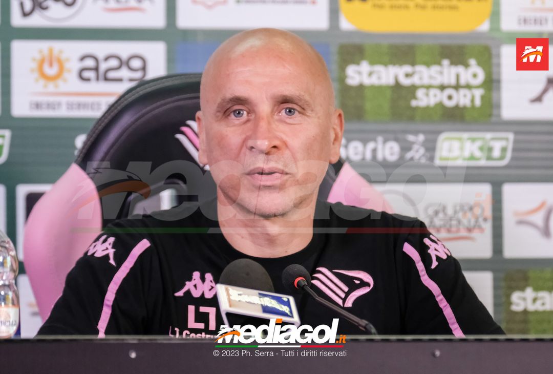 FOTO PALERMO, verso la Spal: Mister Eugenio Corini in conferenza stampa ... FOTO PALERMO, verso la Spal: Mister Eugenio Corini in conferenza stampa ...