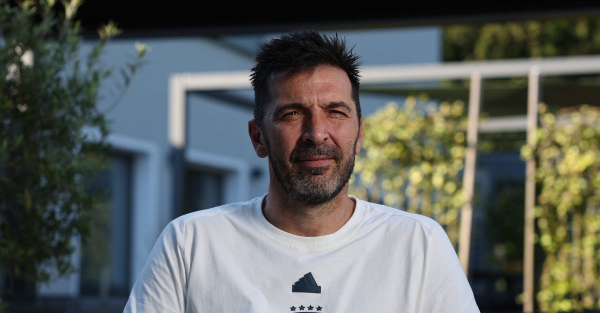 Buffon: "Scudetto? Napoli ha l'osso in bocca. Complimenti comunque all ...