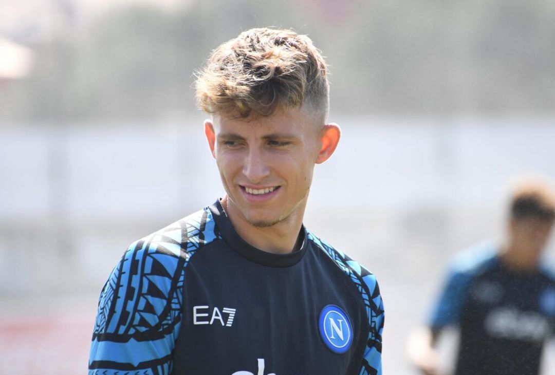 GALLERY Sorrisi e concentrazione a Castel Volturno: l’allenamento del ...
