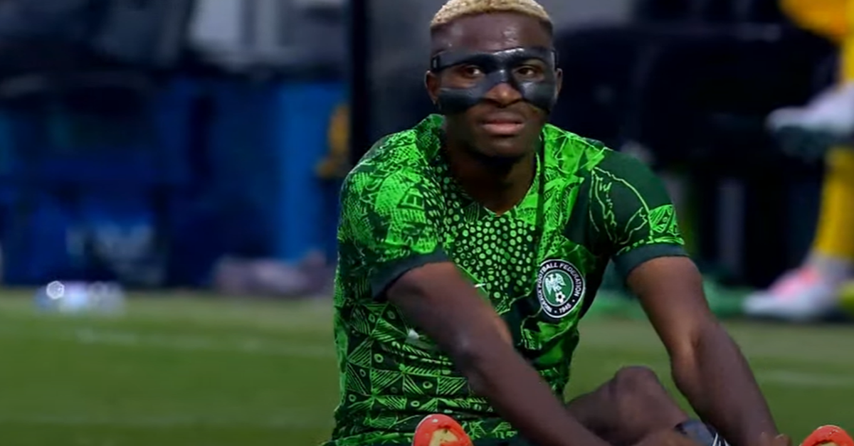 Infortunio Osimhen, allarme Nigeria: l'attaccante esce in lacrime ...