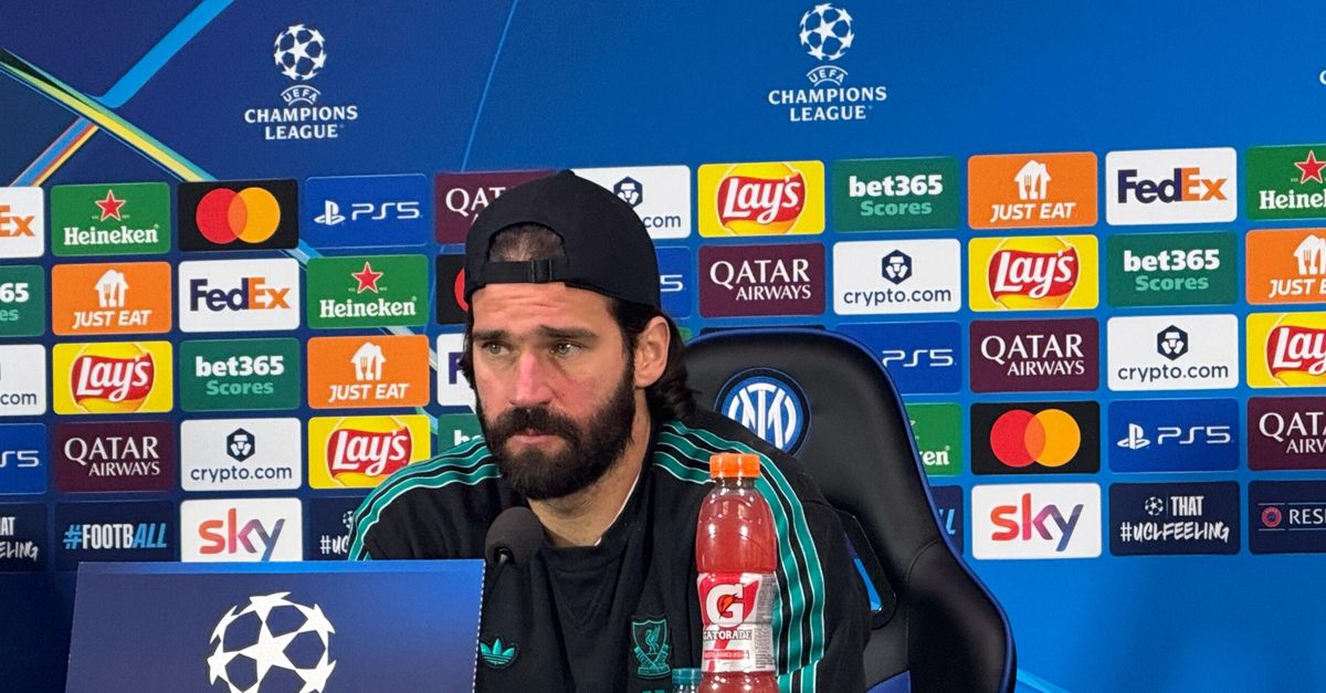 Liverpool, Alisson: “Salah? Inutile piangerci addosso. Pensiamo all ...