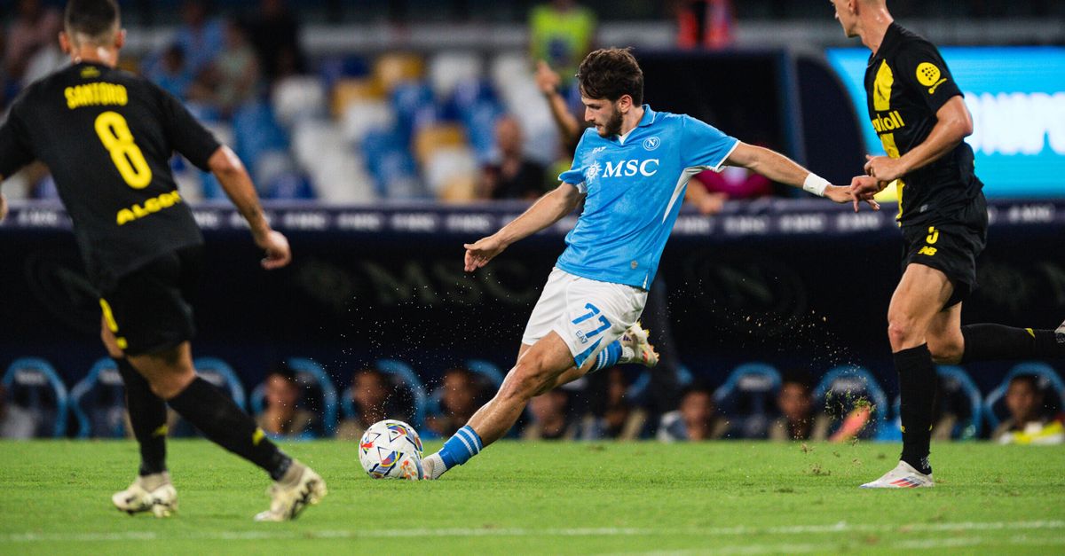 Kvara-Napoli, c’è ancora distanza sul rinnovo: ottobre sarà il mese ... Kvara-Napoli, c’è ancora distanza sul rinnovo: ottobre sarà il mese ...