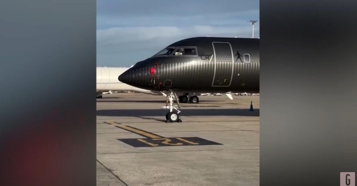 VIDEO / Cristiano Ronaldo, incredibile jet privato personalizzato - Golssip