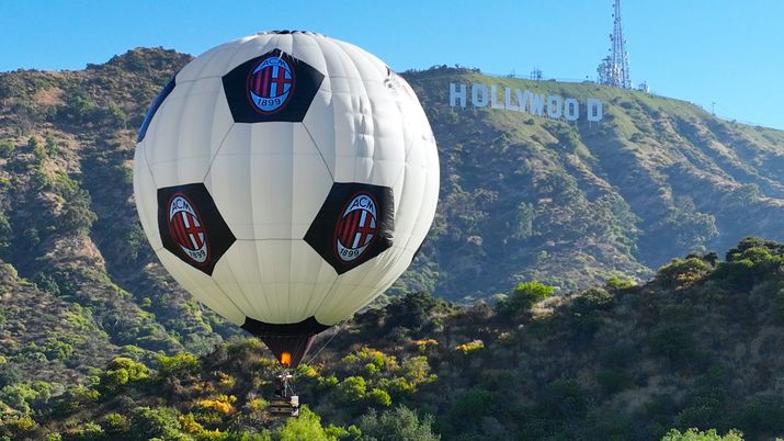 AC Milan Pre-Season Tour 2023, la mongolfiera rossonera a Los Angeles ...