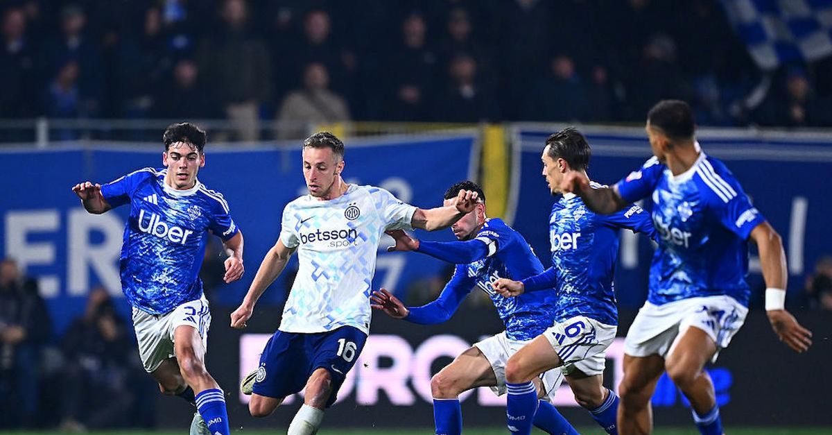 La Stampa - Como-Inter, andamento piatto. Chivu risparmia energie - FC ...
