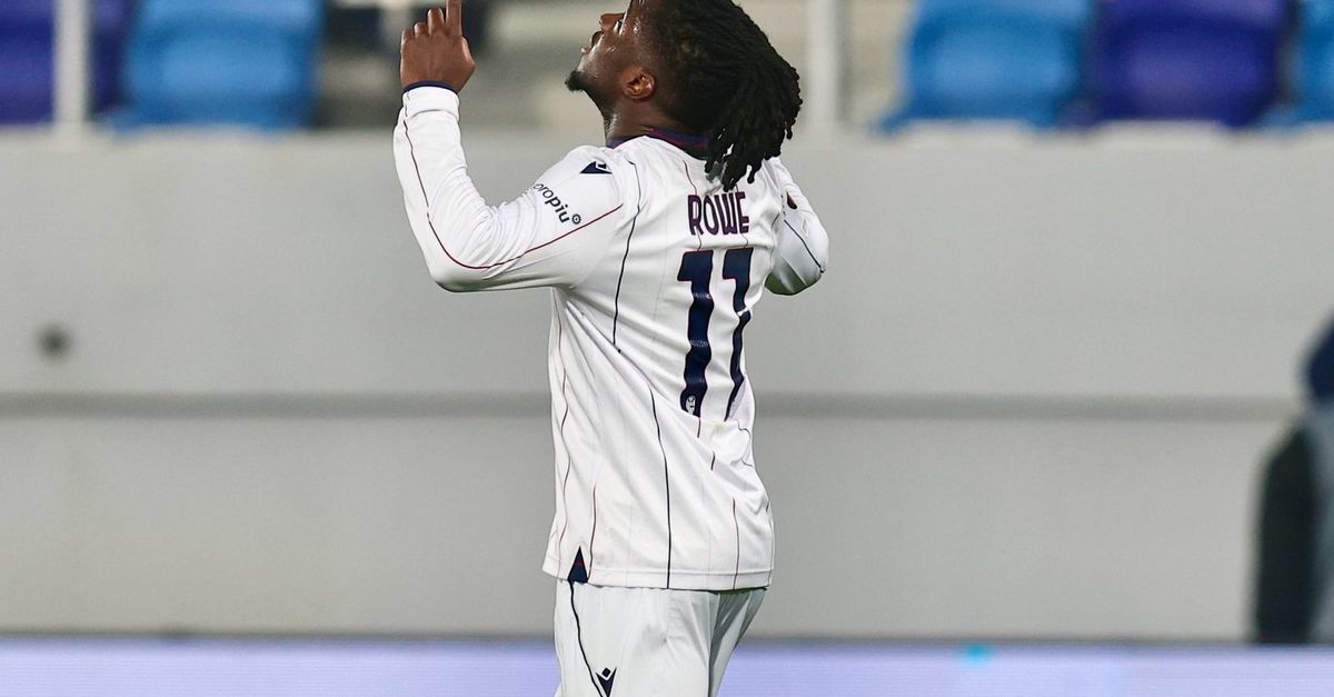 Mercato – La Premier su Rowe, il Bologna si cautela - Tutto Bologna Web