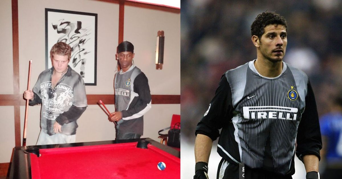 Travis Scott, in testa c'è ancora l'Inter: in posa con la maglia di ...