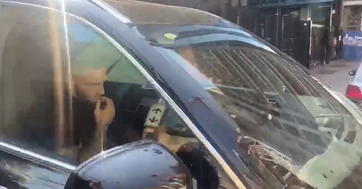 VIDEO FCIN1908 / Arnautovic ha firmato: l’attaccante lascia la sede ... VIDEO FCIN1908 / Arnautovic ha firmato: l’attaccante lascia la sede ...